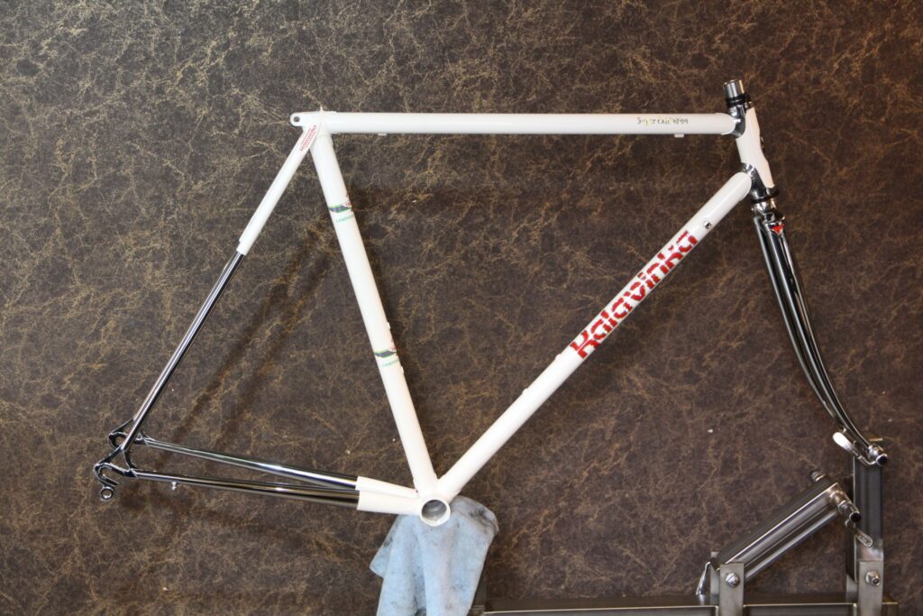 Mr. Alex’s Kalavinka "super exhibition"‼ It is really amazing.😎