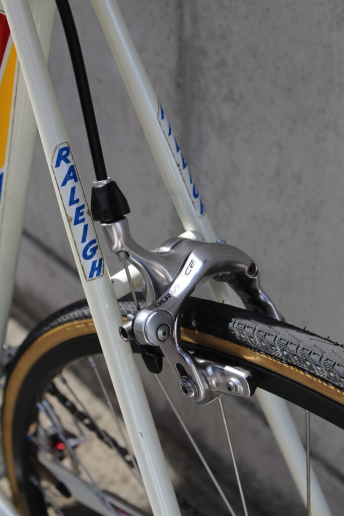 Mr.Simon's Raleigh "Team Castorama" + Dura ace maintenance completed.💗🚴💨💨💨